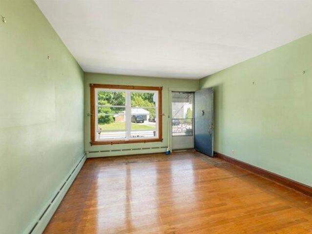 house with 3 bedroom, Newmarket NH DS104408570