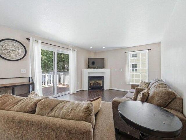 house with 3 bedroom, Newmarket NH ES104720621