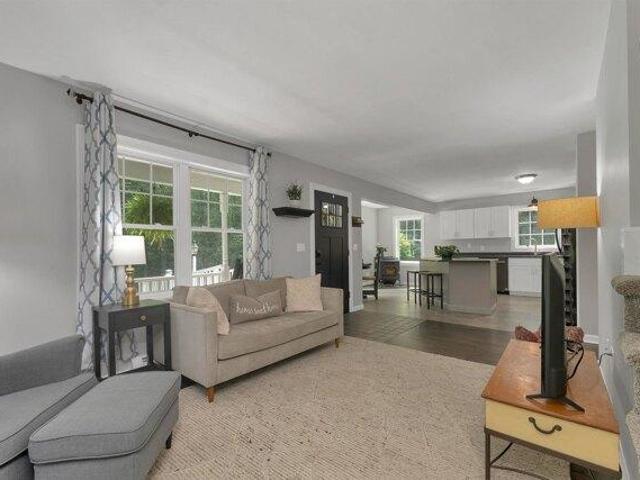 house with 3 bedroom, Newmarket NH ES104909541