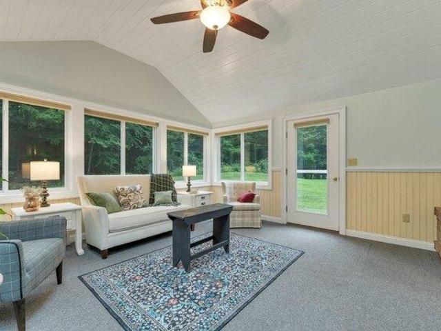 house with 3 bedroom, Newmarket NH ES104115291