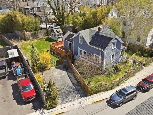 house with 3 bedroom, Newport RI DS102211920