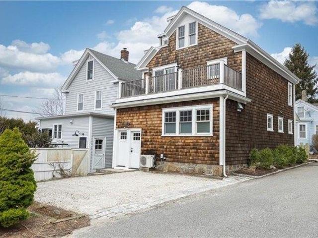 house with 3 bedroom, Newport RI DS102530073