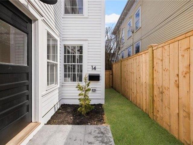 house with 3 bedroom, Newport RI DS102565957