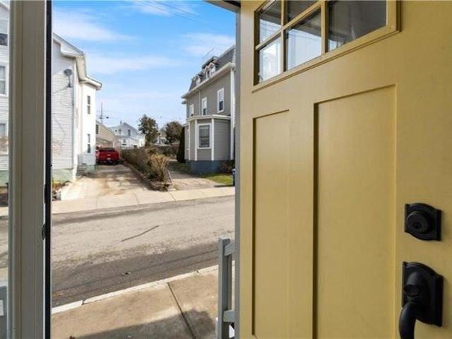 house with 3 bedroom, Newport RI DS102561674