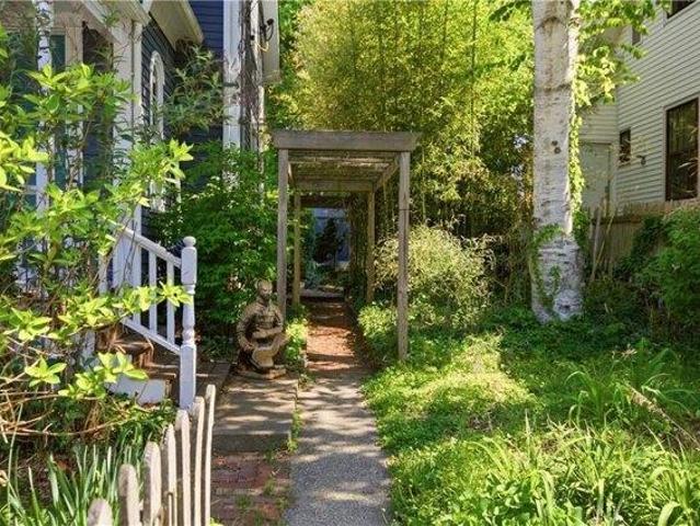 house with 3 bedroom, Newport RI DS103018649