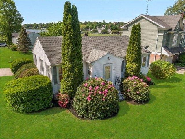 house with 3 bedroom, Newport RI ES104043081