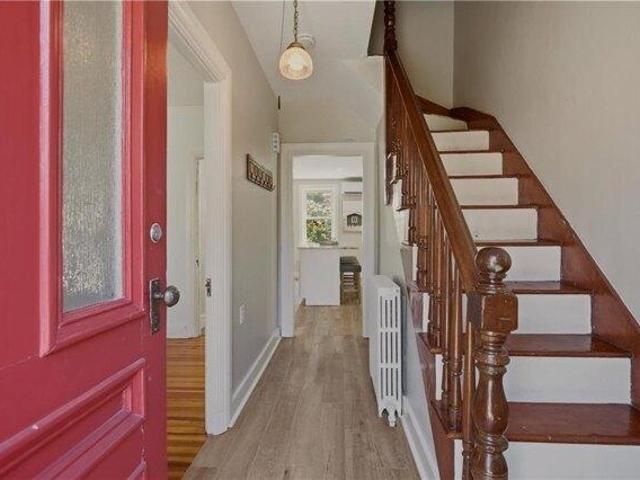 house with 3 bedroom, Newport RI ES105116010