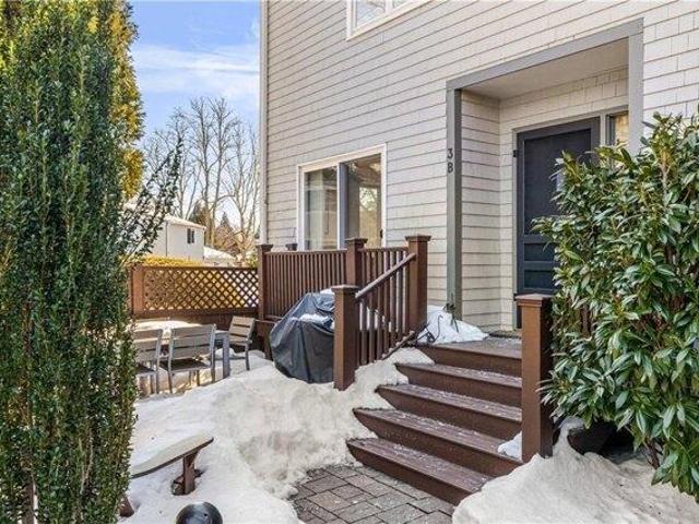 house with 3 bedroom, Newport RI ES103127710
