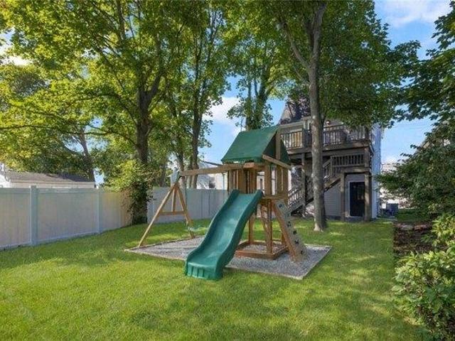 house with 3 bedroom, Newport RI ES103928841