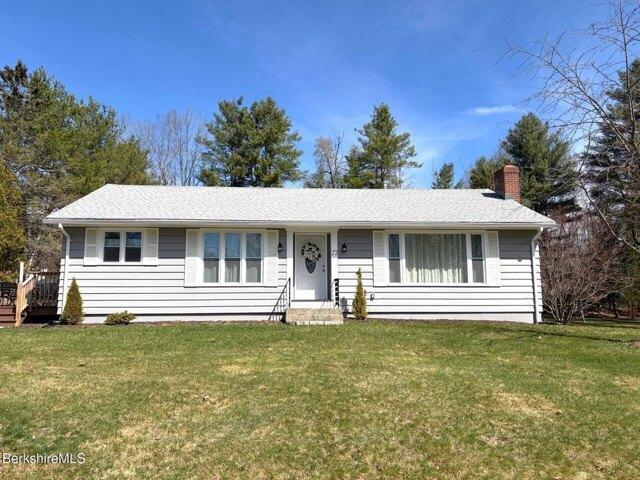 house with 3 bedroom, North Adams MA DLS102409310