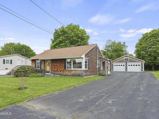 house with 3 bedroom, North Adams MA DLS102827325
