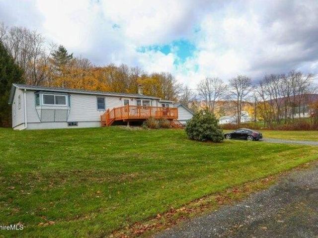 house with 3 bedroom, North Adams MA DS102592537