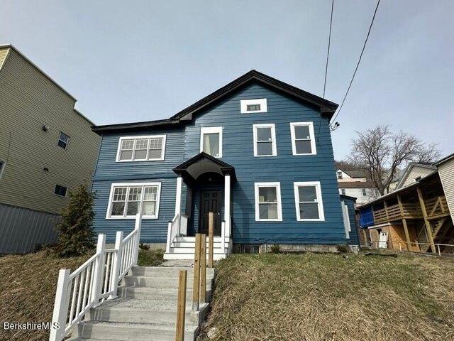 house with 3 bedroom, North Adams MA ES103098887