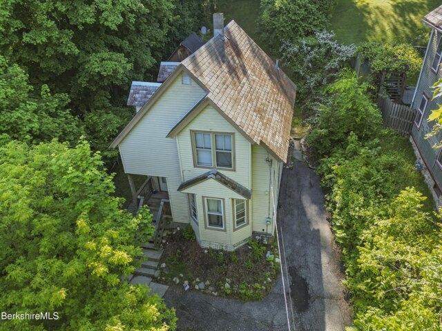 house with 3 bedroom, North Adams MA ES103223238
