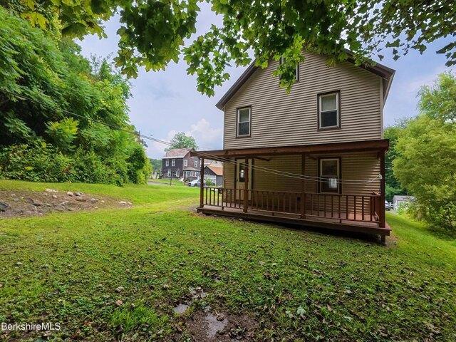 house with 3 bedroom, North Adams MA ES105060010