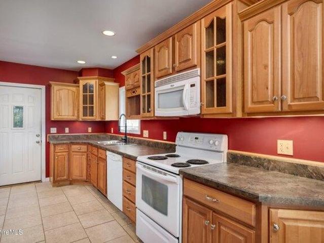 house with 3 bedroom, North Adams MA ES105080294