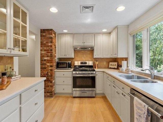 house with 3 bedroom, North Andover MA ES105092960