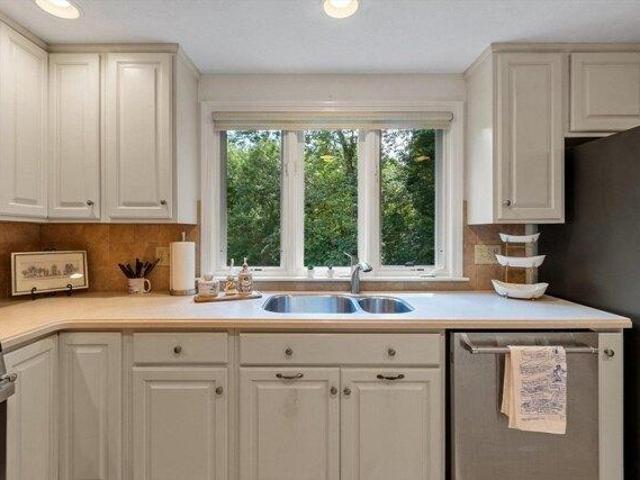 house with 3 bedroom, North Andover MA ES105124038