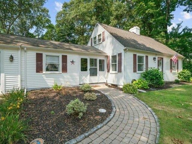 house with 3 bedroom, North Attleboro MA DS101957138
