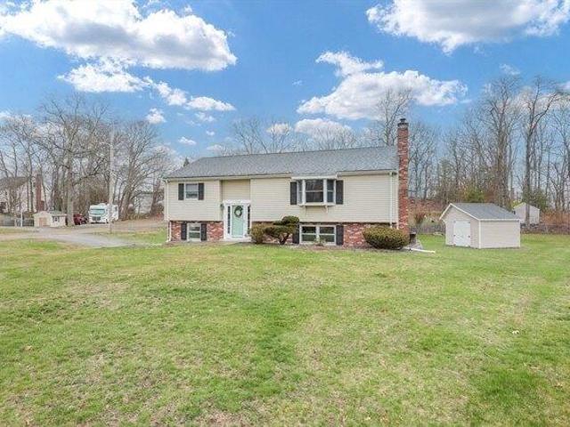 house with 3 bedroom, North Attleboro MA DS102632772