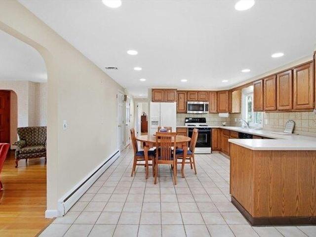 house with 3 bedroom, North Attleboro MA DS102668460