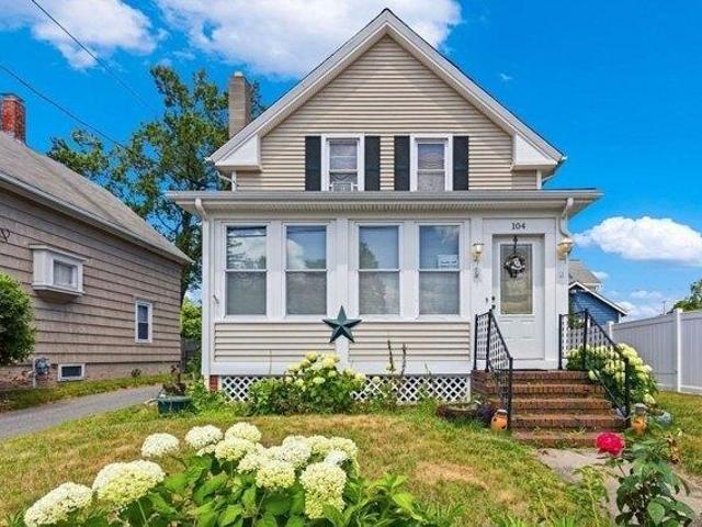 house with 3 bedroom, North Attleboro MA DS104442033