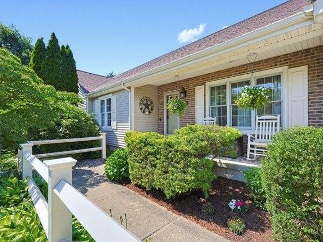 house with 3 bedroom, North Attleboro MA DS104478511