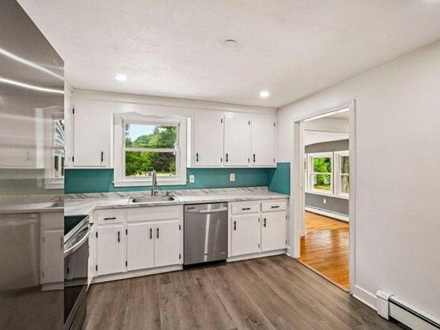 house with 3 bedroom, North Attleboro MA ES104790342