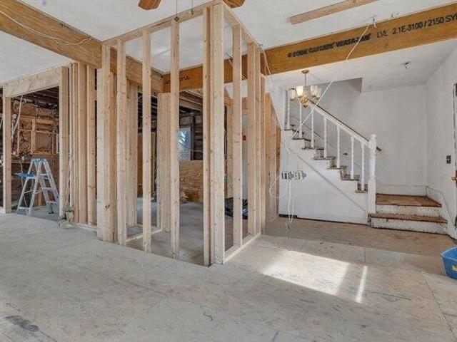 house with 3 bedroom, North Attleboro MA ES104836095
