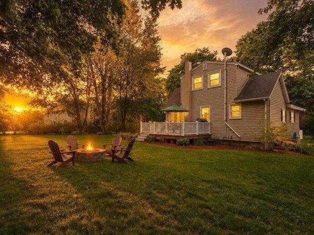 house with 3 bedroom, North Attleboro MA ES104008577