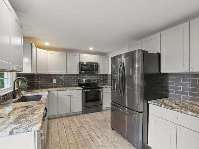 house with 3 bedroom, North Attleboro MA ES104076756