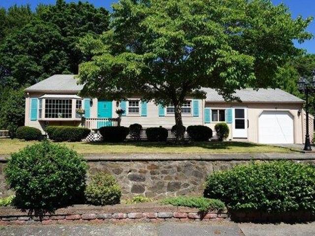 house with 3 bedroom, North Attleboro MA ES105401504