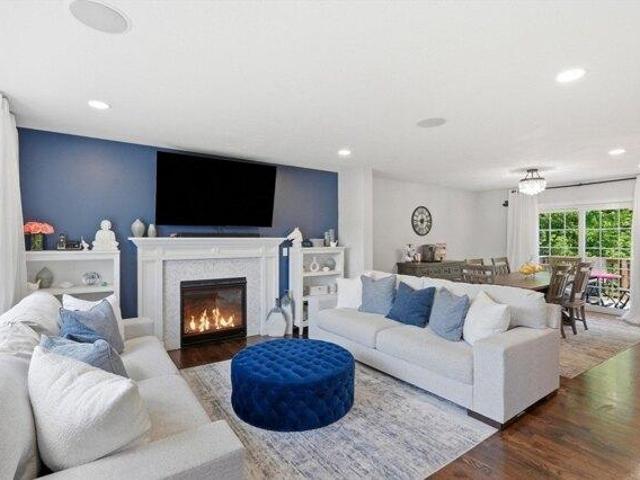 house with 3 bedroom, North Attleboro MA ES105159138