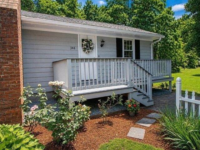 house with 3 bedroom, North Attleboro MA ES105176115