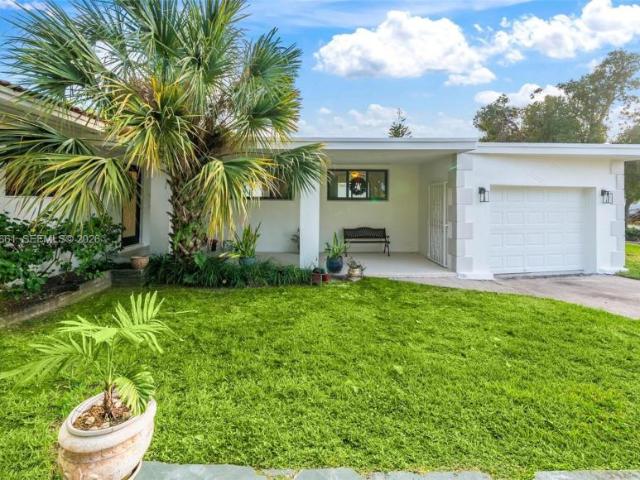 house with 3 bedroom, North Bay Village FL FL DS102396386
