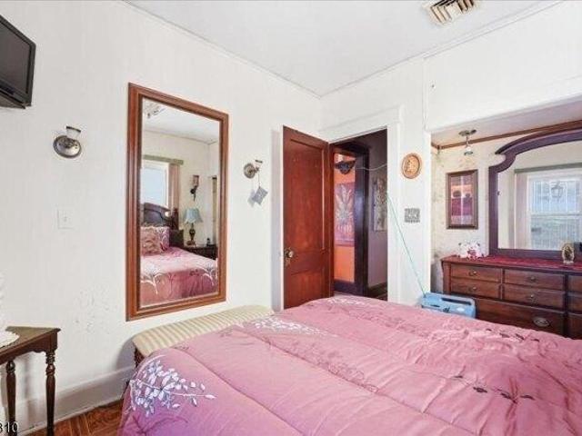 house with 3 bedroom, North Bergen NJ ES103162805