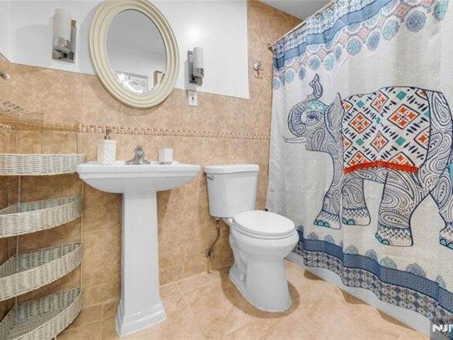 house with 3 bedroom, North Bergen NJ ES104406933