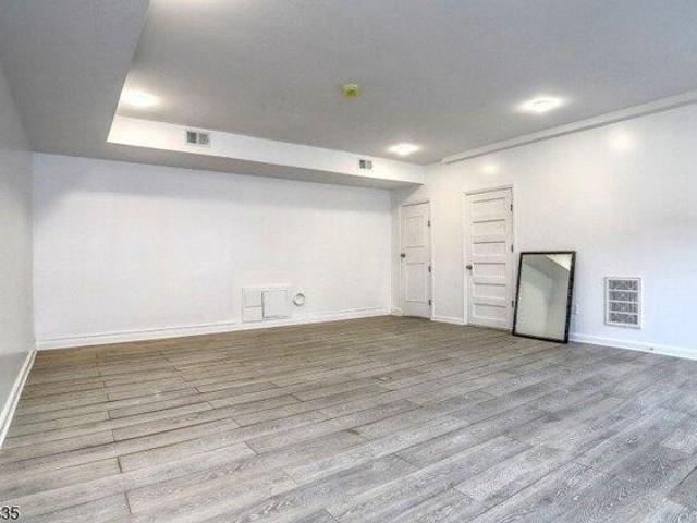 house with 3 bedroom, North Bergen NJ ES104834456