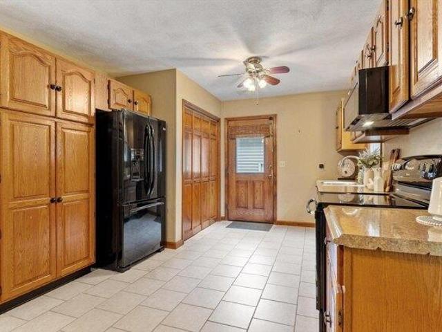 house with 3 bedroom, North Brookfield MA ES105203238