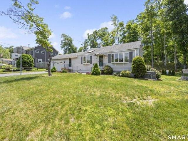 house with 3 bedroom, North Branford CT ES103098737