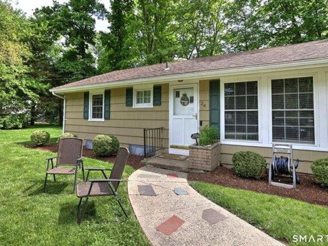 house with 3 bedroom, North Branford CT ES103159427