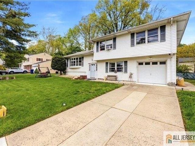 house with 3 bedroom, North Brunswick NJ ES104906086