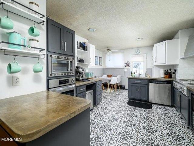 house with 3 bedroom, North Brunswick NJ ES105207280
