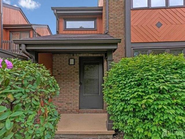 house with 3 bedroom, North Brunswick NJ ES105293627