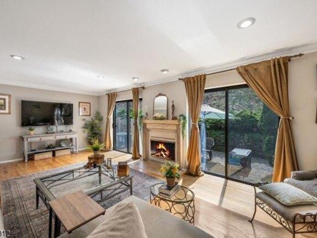 house with 3 bedroom, North Caldwell NJ ES103162819