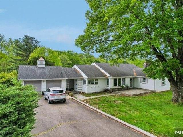 house with 3 bedroom, North Haledon NJ DS102729119