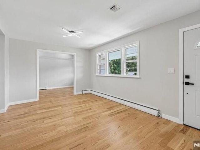 house with 3 bedroom, North Haledon NJ ES105124780