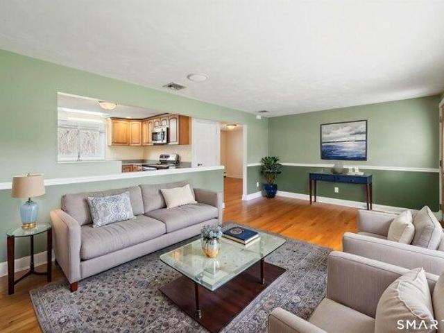 house with 3 bedroom, North Haven CT DLS101627445
