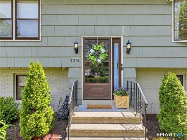 house with 3 bedroom, North Haven CT DS103185948
