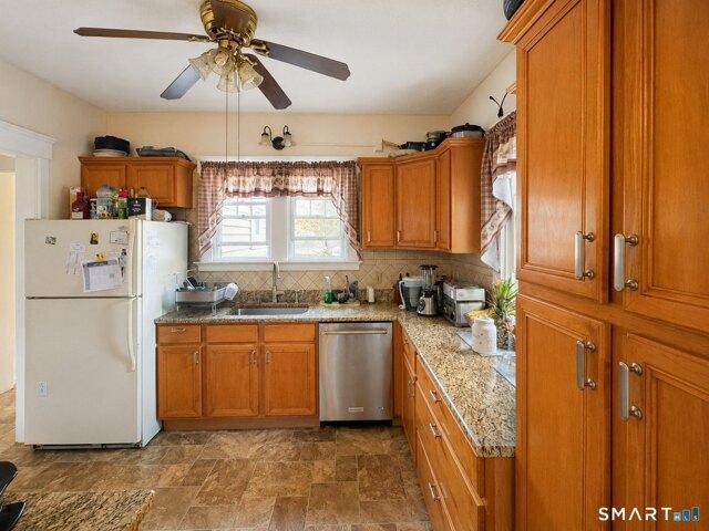 house with 3 bedroom, North Haven CT DS104112399